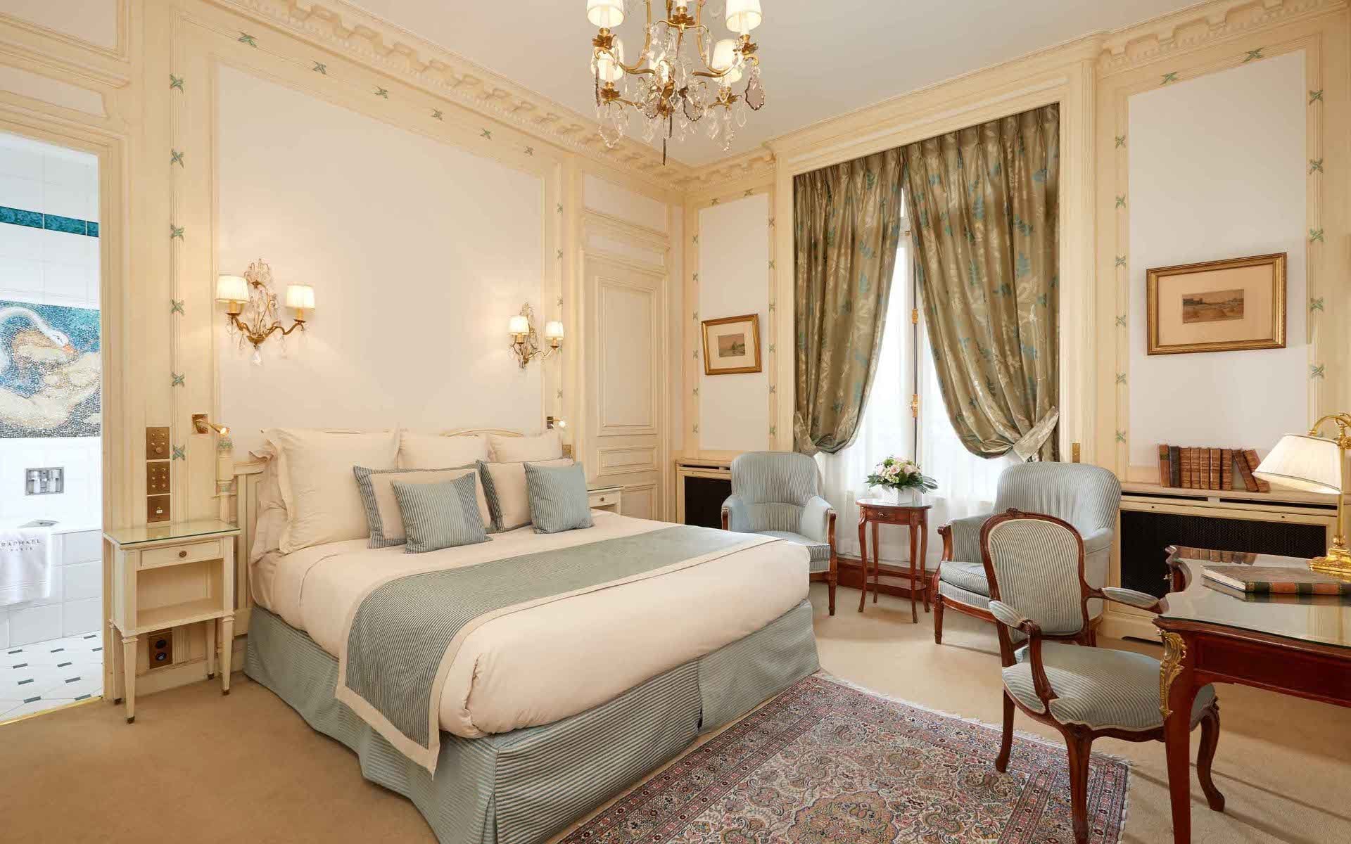 Hotel Raphael Paris ***** | 5 star luxury hotels in paris city centre ...