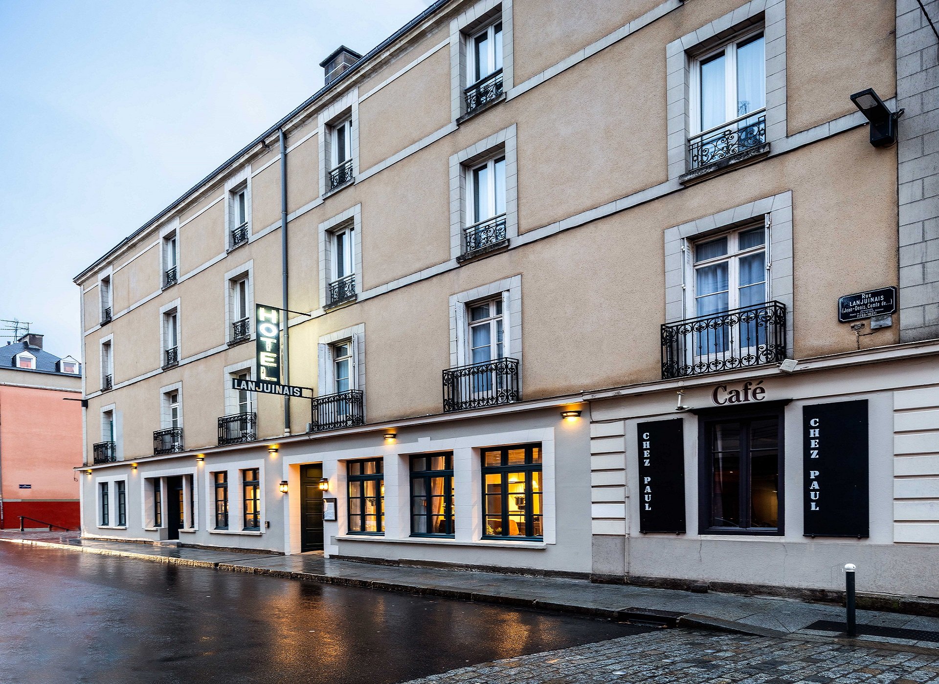 Hôtel Lanjuinais ** | Hotel in Rennes | OFFICIAL WEBSITE